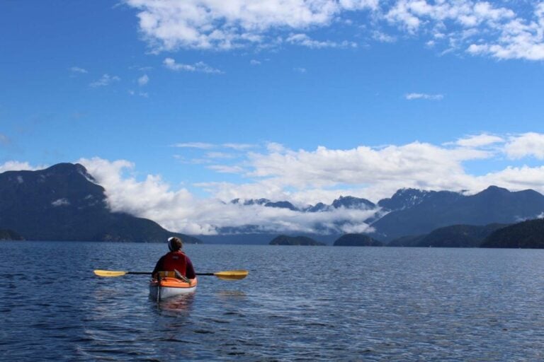 Paddling Desolation Sound, BC: A Guide for Kayakers and Canoeists
