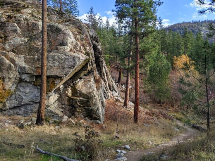 Skaha Bluffs Climbing Guide, Penticton, British Columbia