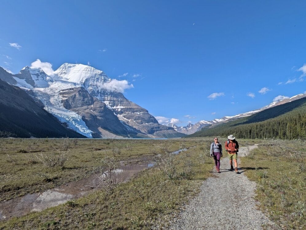 Berg Lake Trail: Complete 2025 Hiking Guide [New Trail Details + Map ...