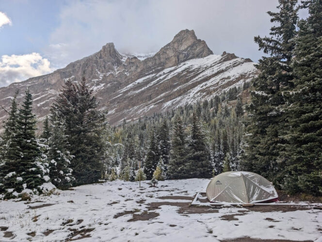 Baker Lake and the Skoki Loop Hiking Guide, Banff National Park | Off ...