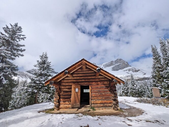 Baker Lake and the Skoki Loop Hiking Guide, Banff National Park | Off ...